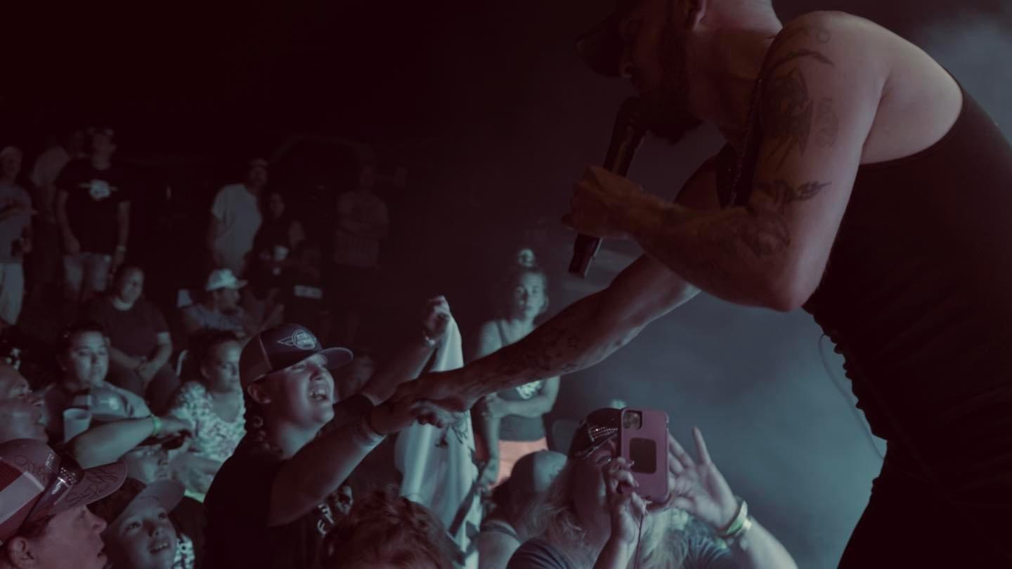 Outlaw Nation Merchandise || Rise Up 🤘